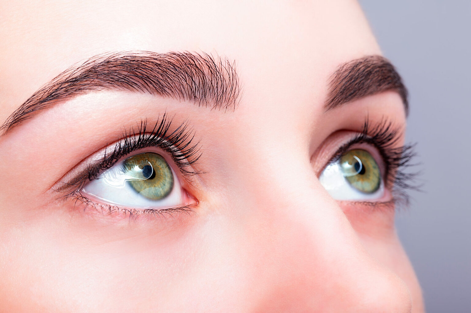 ᐅ Injerto cejas o trasplante de cejas - Implantes | Insparya